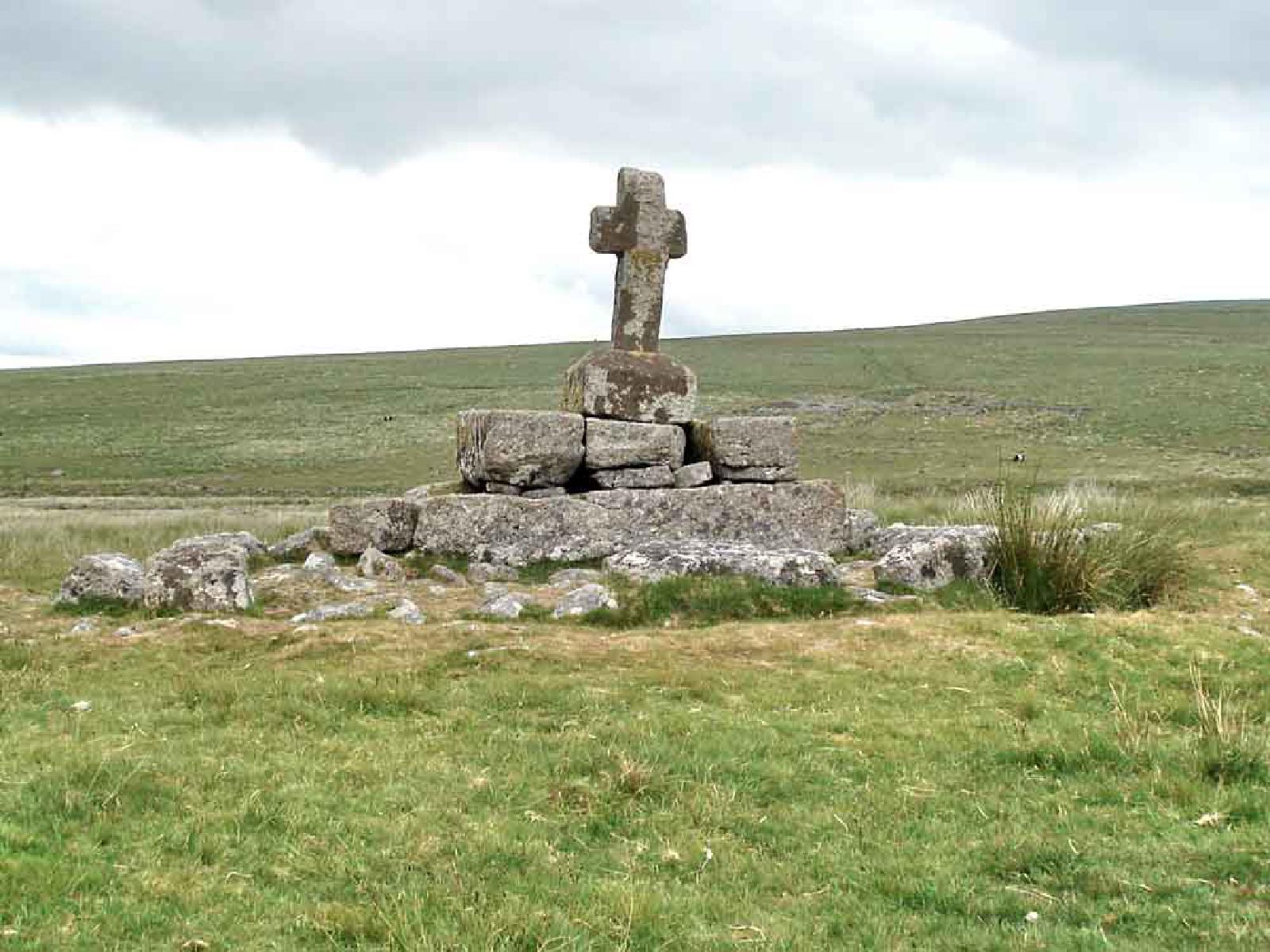 Foxtor Mire and Childe's Tomb | 35 Self-Guided Dartmoor Walks with Maps ...